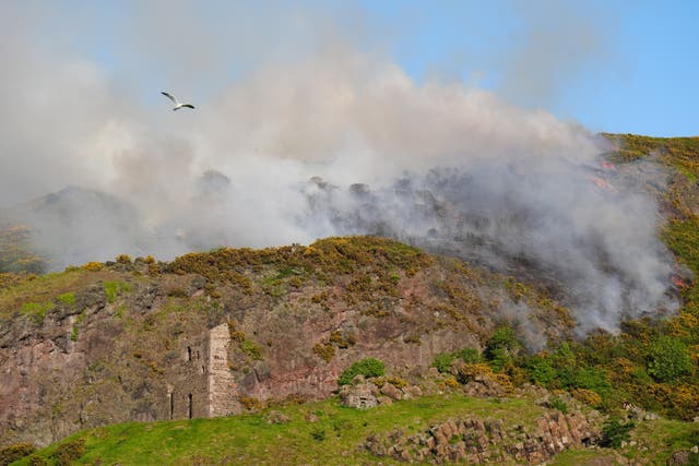 UK breaks May temperature record with sweltering ‘tropical night’ | The ...
