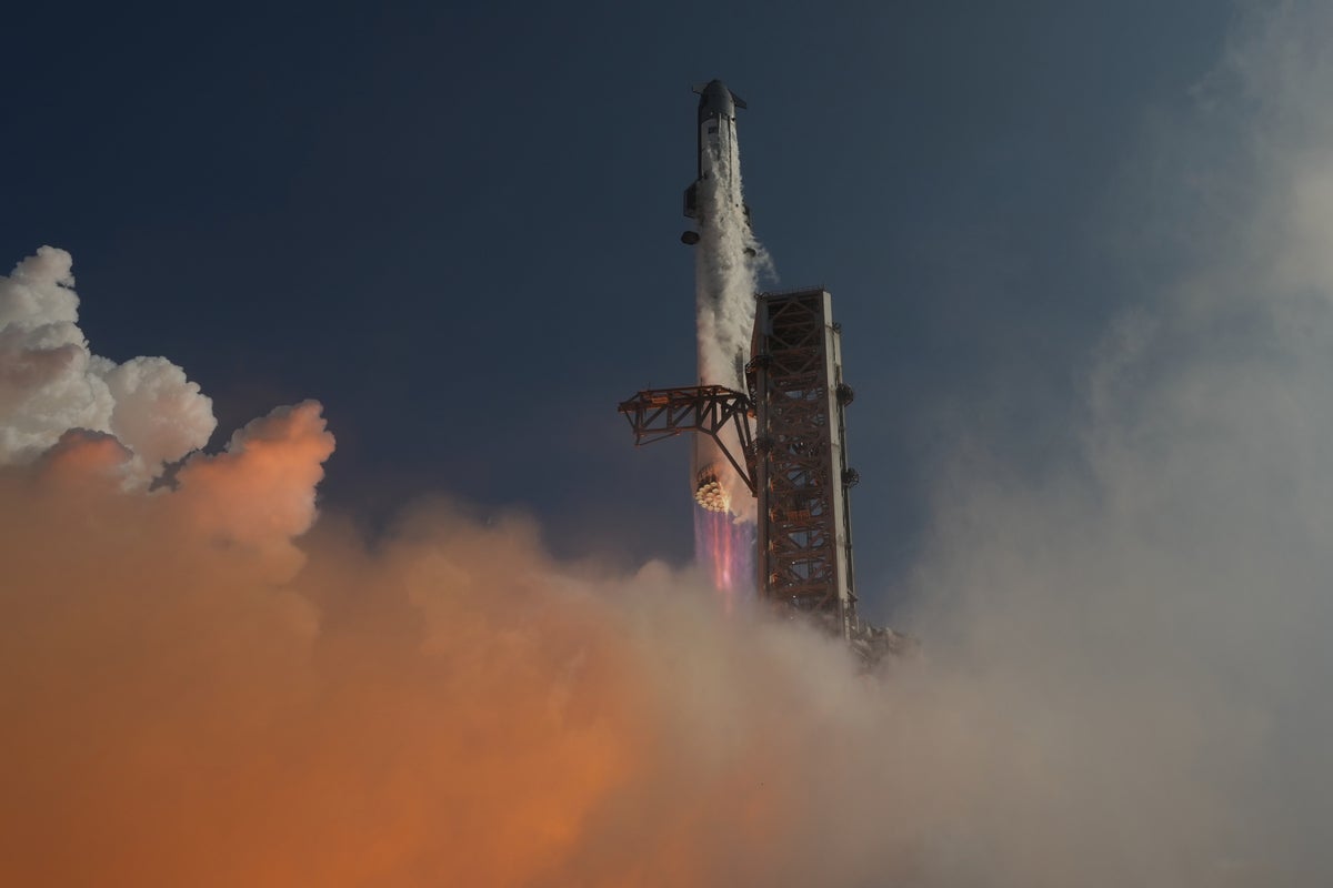 FAA orders SpaceX to investigate Starship landing mishap | The Independent