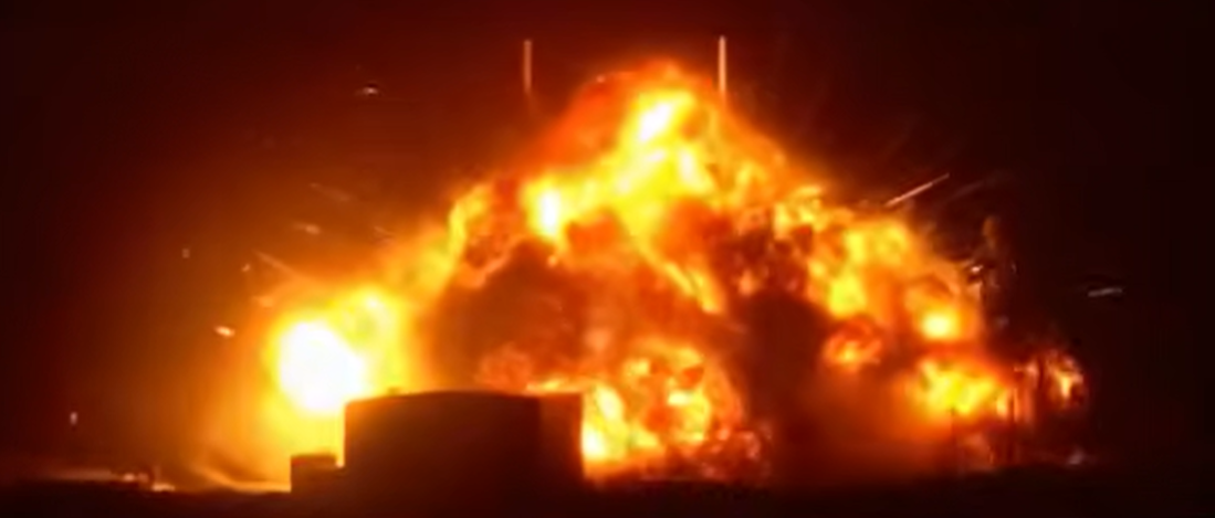 Jeff Bezos’ Blue Origin rocket explodes in giant fireball on launchpad ...