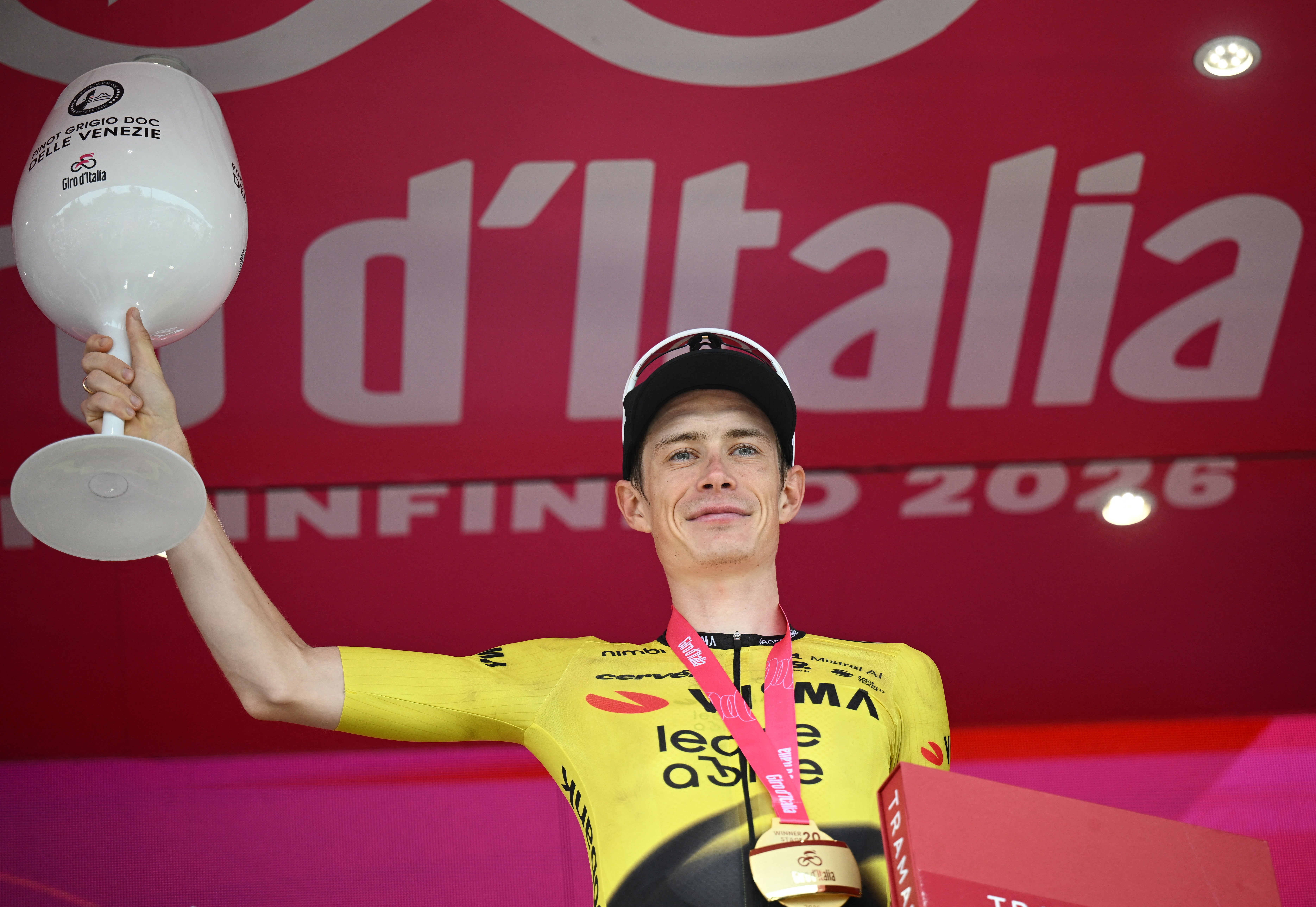 Jonas Vingegaard leaves rivals in his dust to seal Giro d’Italia glory ...