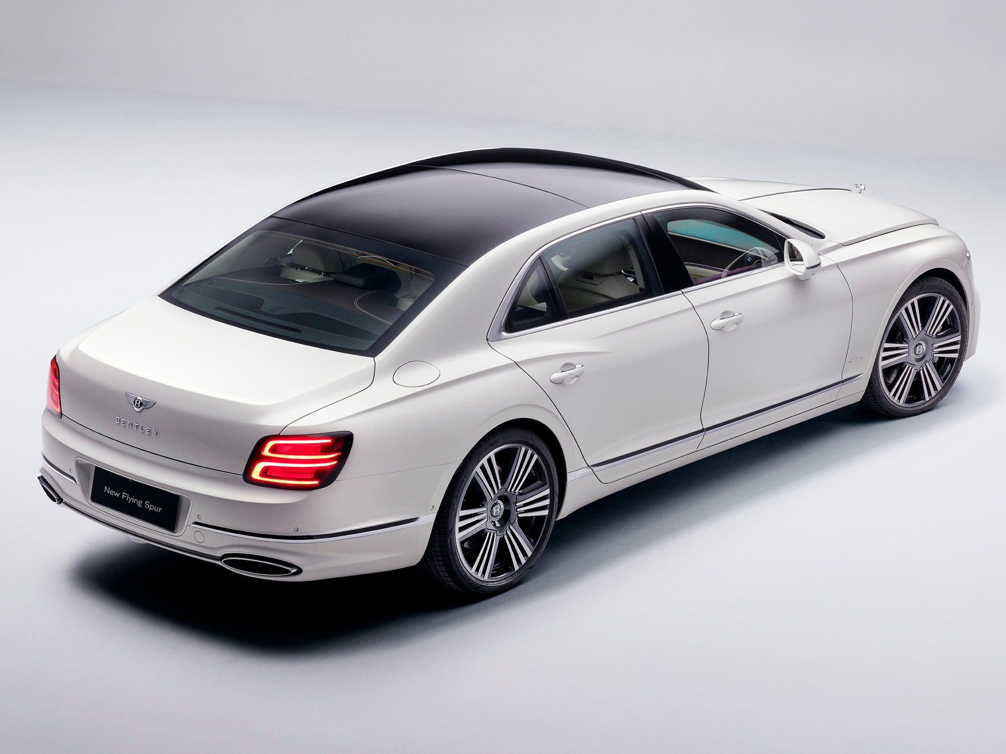 New Bentley Flying Spur brings back a classic face and…