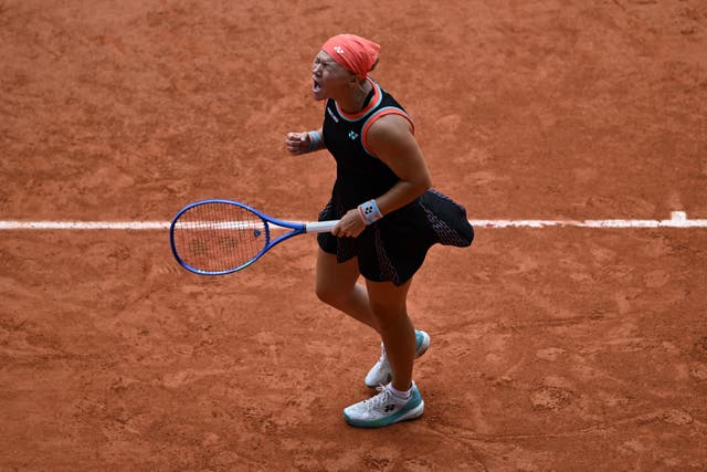Aryna Sabalenka stunned by Diana Shnaider in French Open quarter-final ...