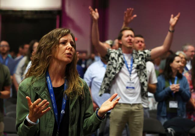 Southern Baptists debate whether to expand ban on female pastors | The ...