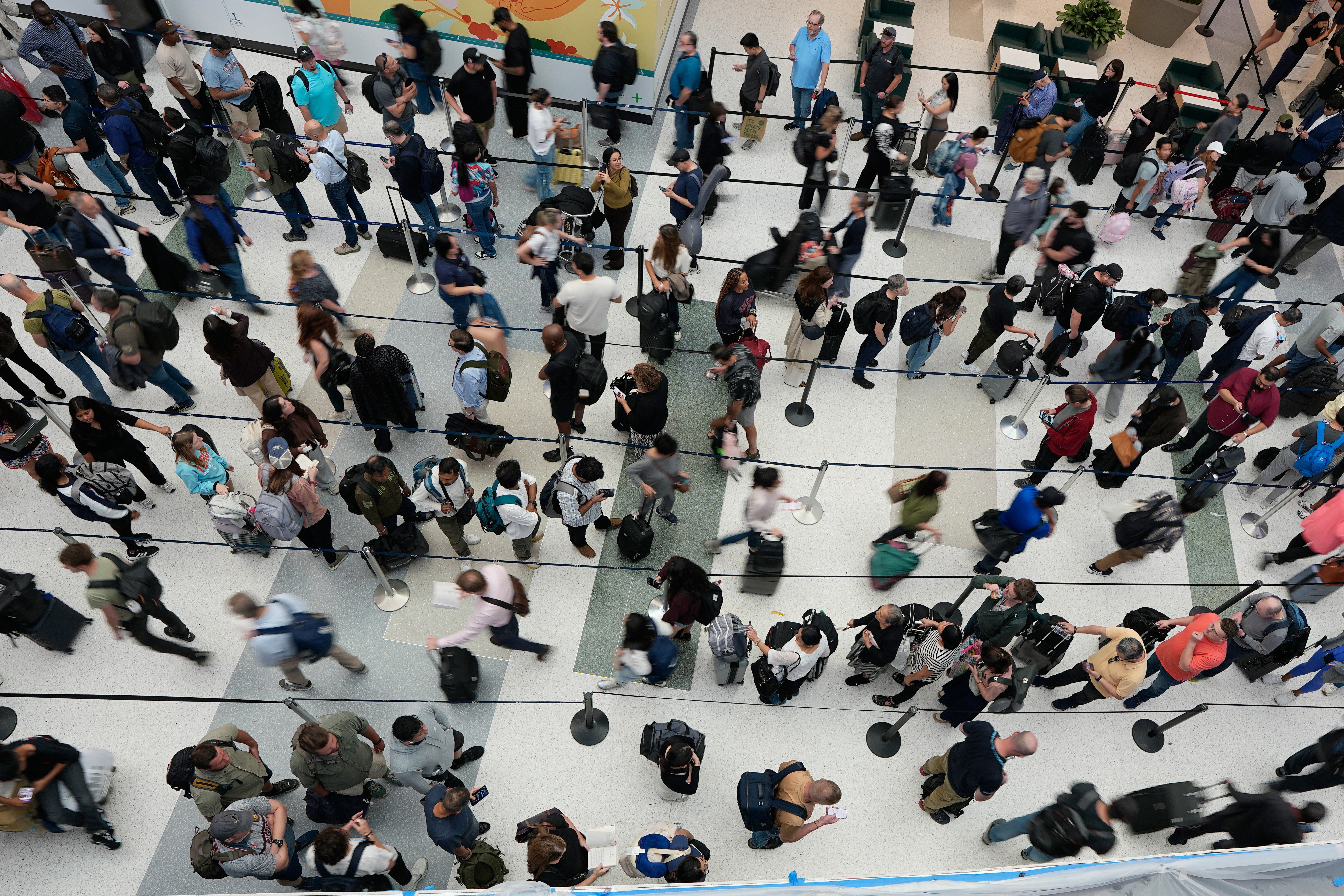 Man in Texas is accused of using a fake boarding pass to get on a ...