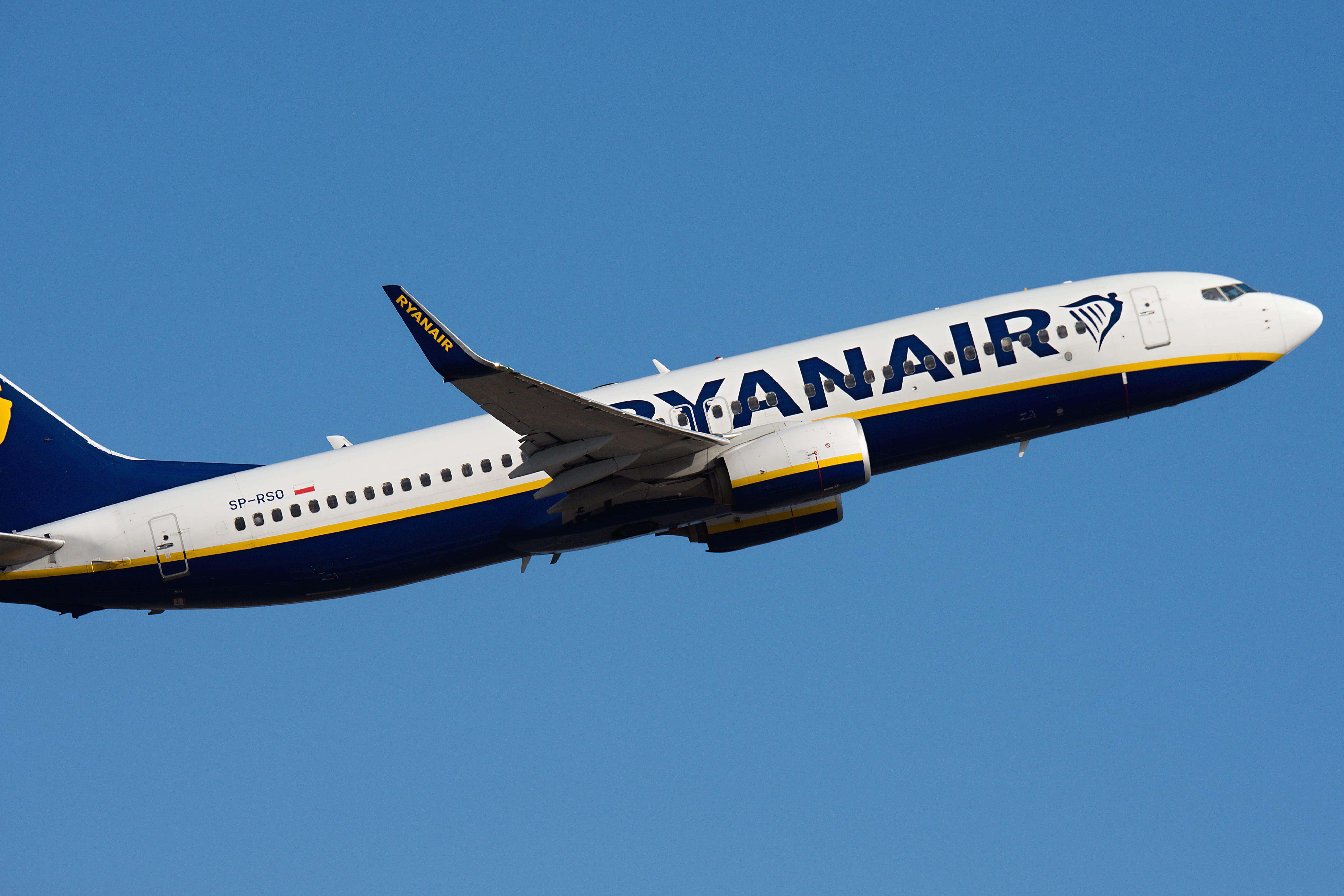 Ryanair investigated over charging parents to sit with their children ...