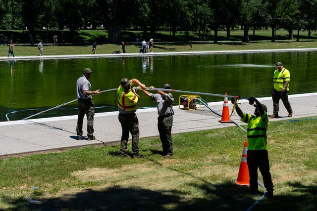 Trump team labels cleaning algae from the Reflecting Pool a ‘regional ...