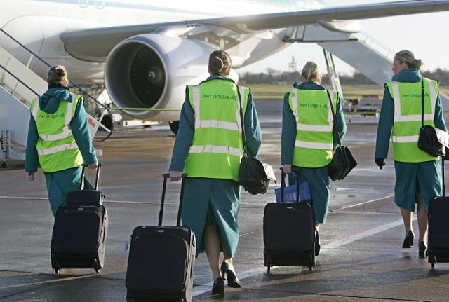 ‘Aggressive’ Aer Lingus passenger required 7 people to restrain him ...