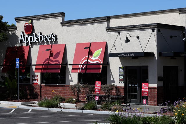 Applebee’s brings back the Dollarita cocktail as diners tighten their ...