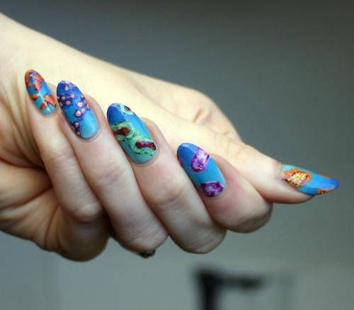 This woman's detailed nail art is just incredible | indy100 | indy100