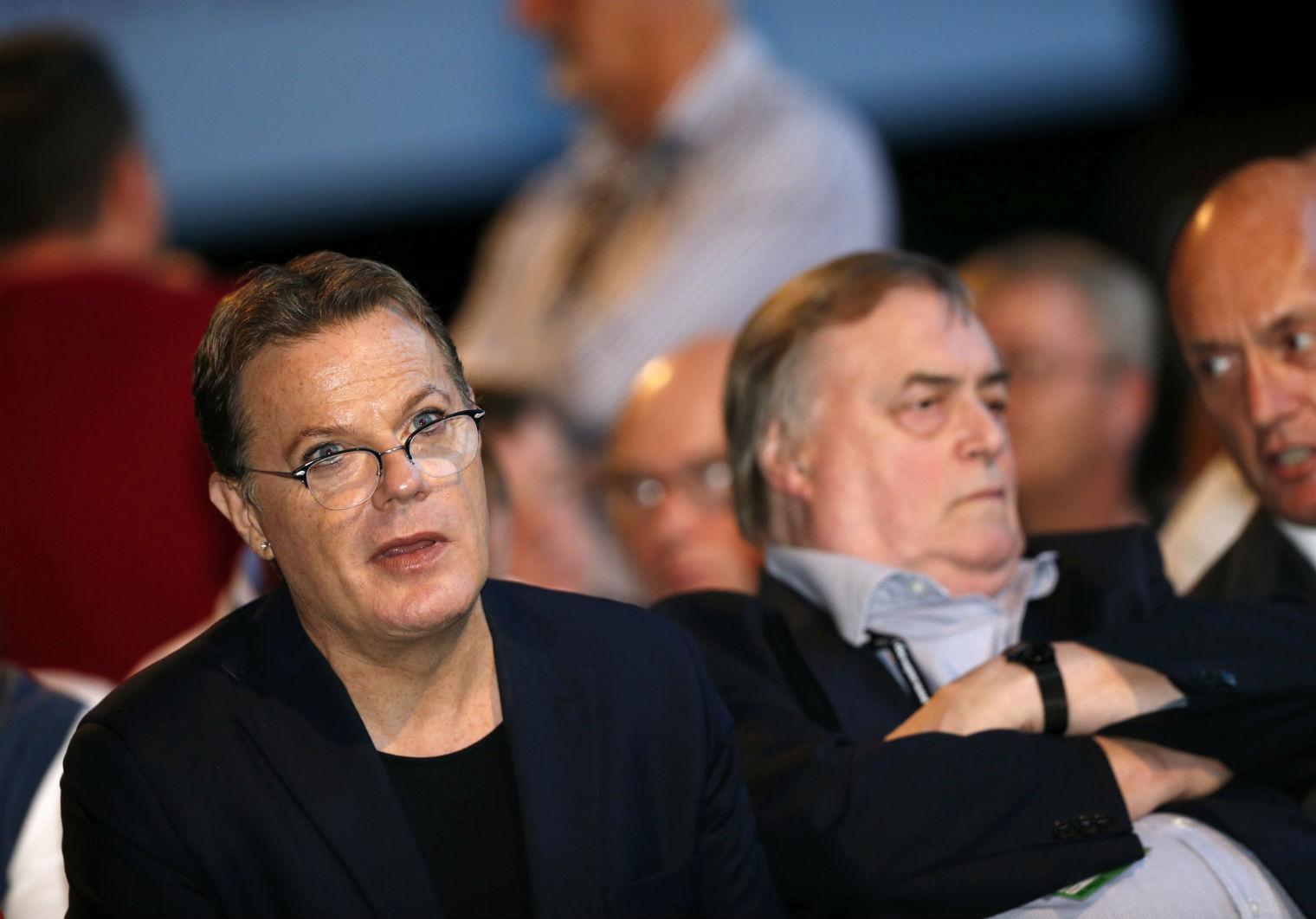 Nigel Farage taken to task, by Eddie Izzard | indy100 | indy100