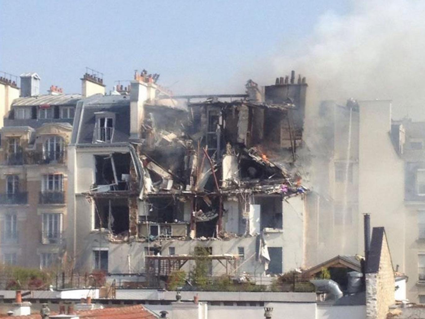 huge explosion hits residential building in central Paris | ElaKiri