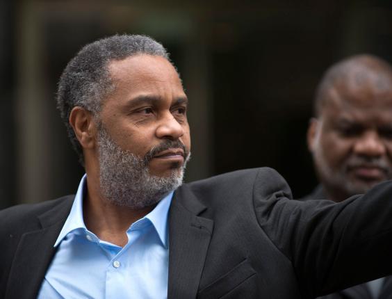 Alabama death row inmate Anthony Ray Hinton released after 30 years in ...