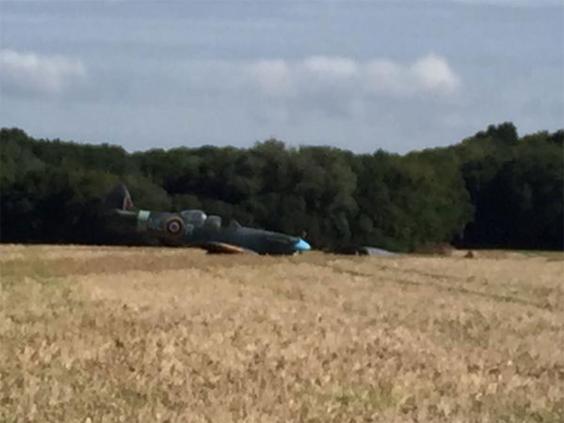 Kent Spitfire crash: Vintage fighter jet crashes in a field near ...