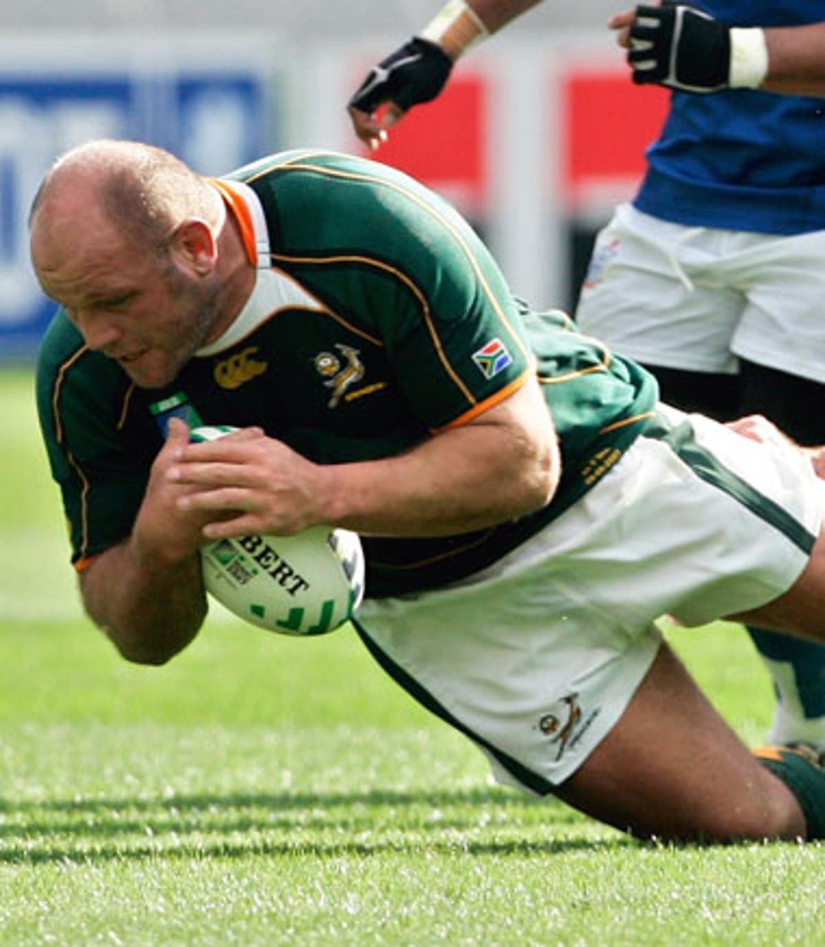 The indomitable 20-stone Ox pulling South Africa's pack on a revenge ...