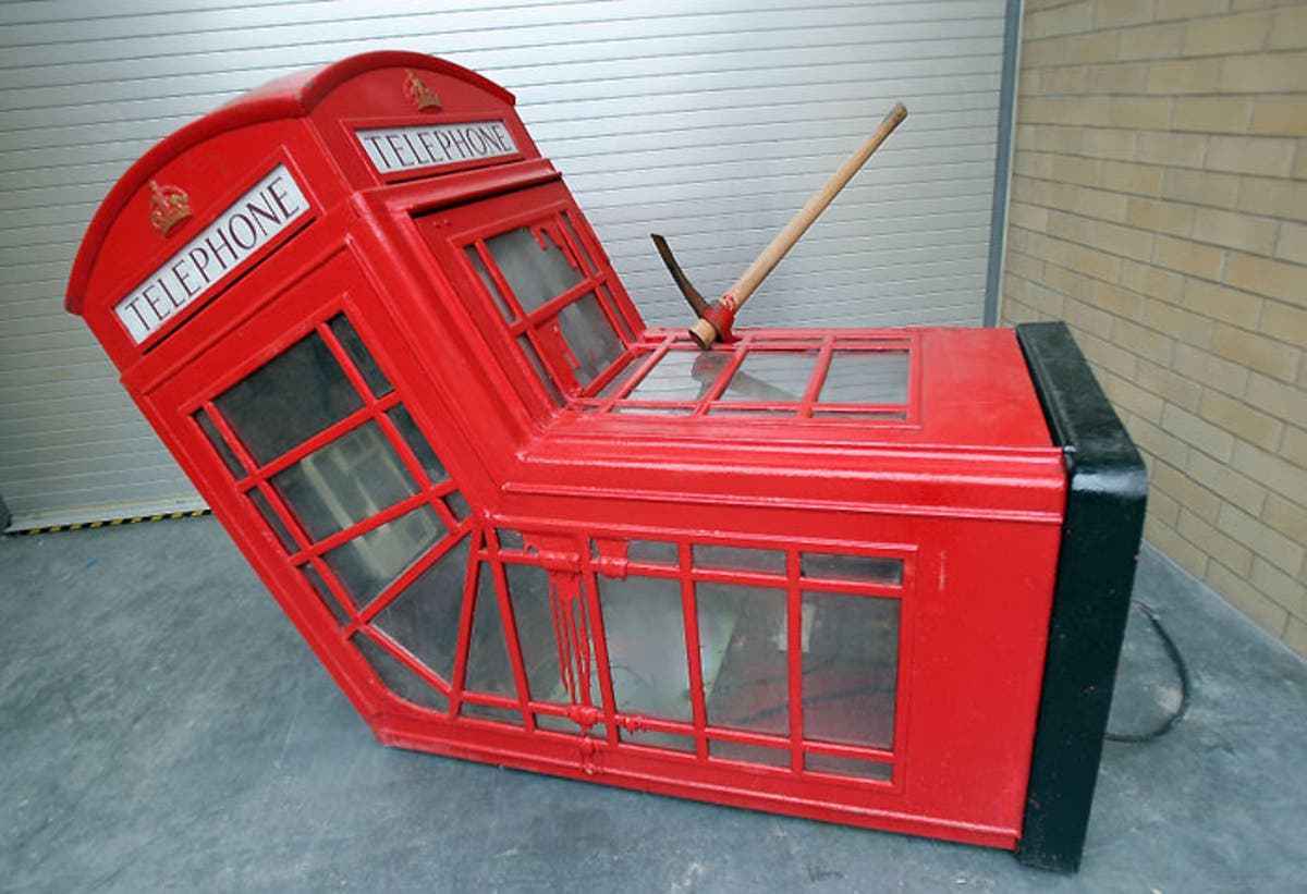 (RED) campaign's auction raises £21m for Aids cause | The Independent ...