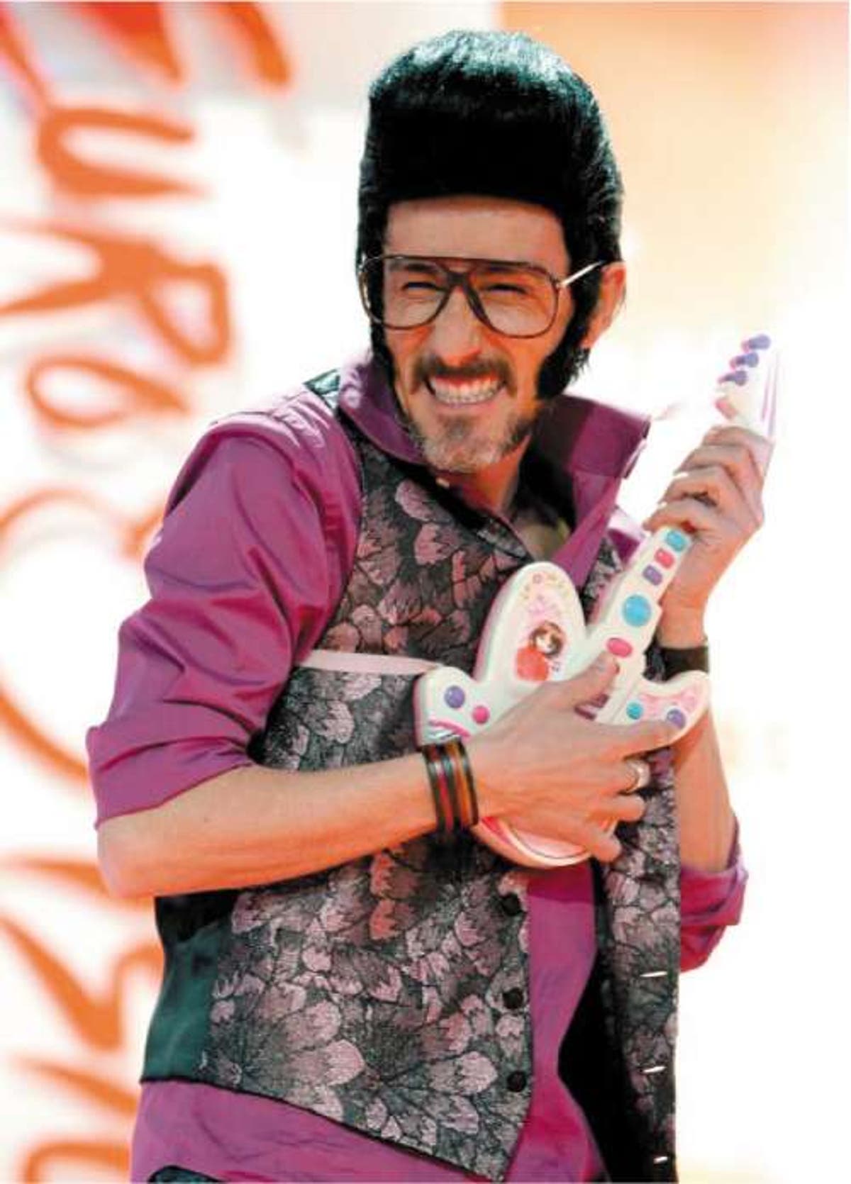 Spain sends kitsch Elvis to take on Irish rubber turkey at Eurovision ...