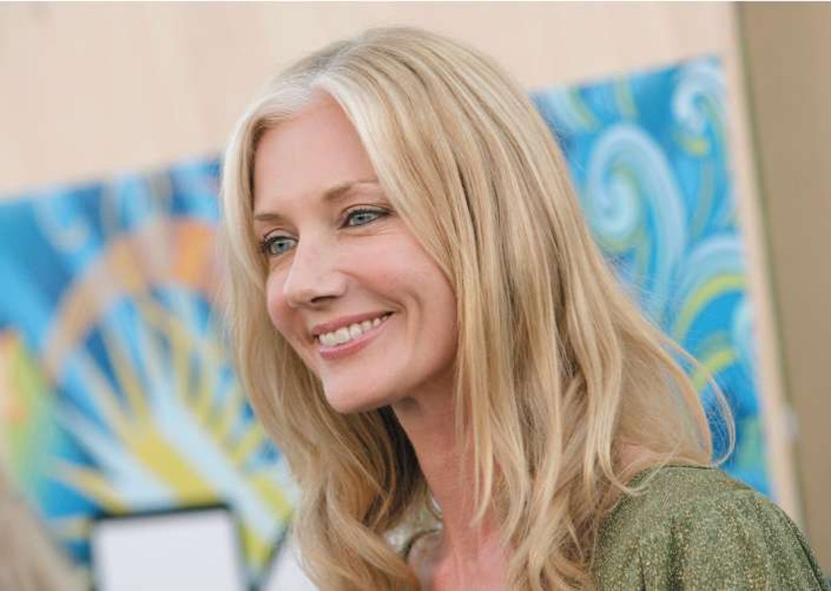 Joely Richardson Live