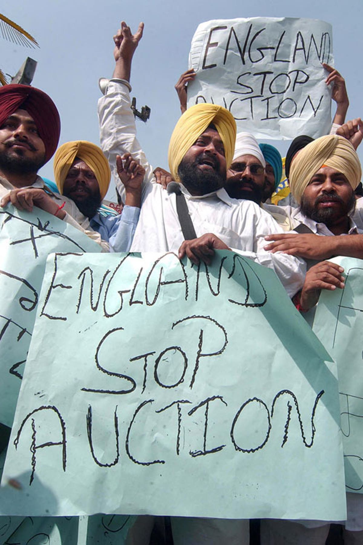 Sikh protests stop Sotheby's auction of 'religious relic' | The ...