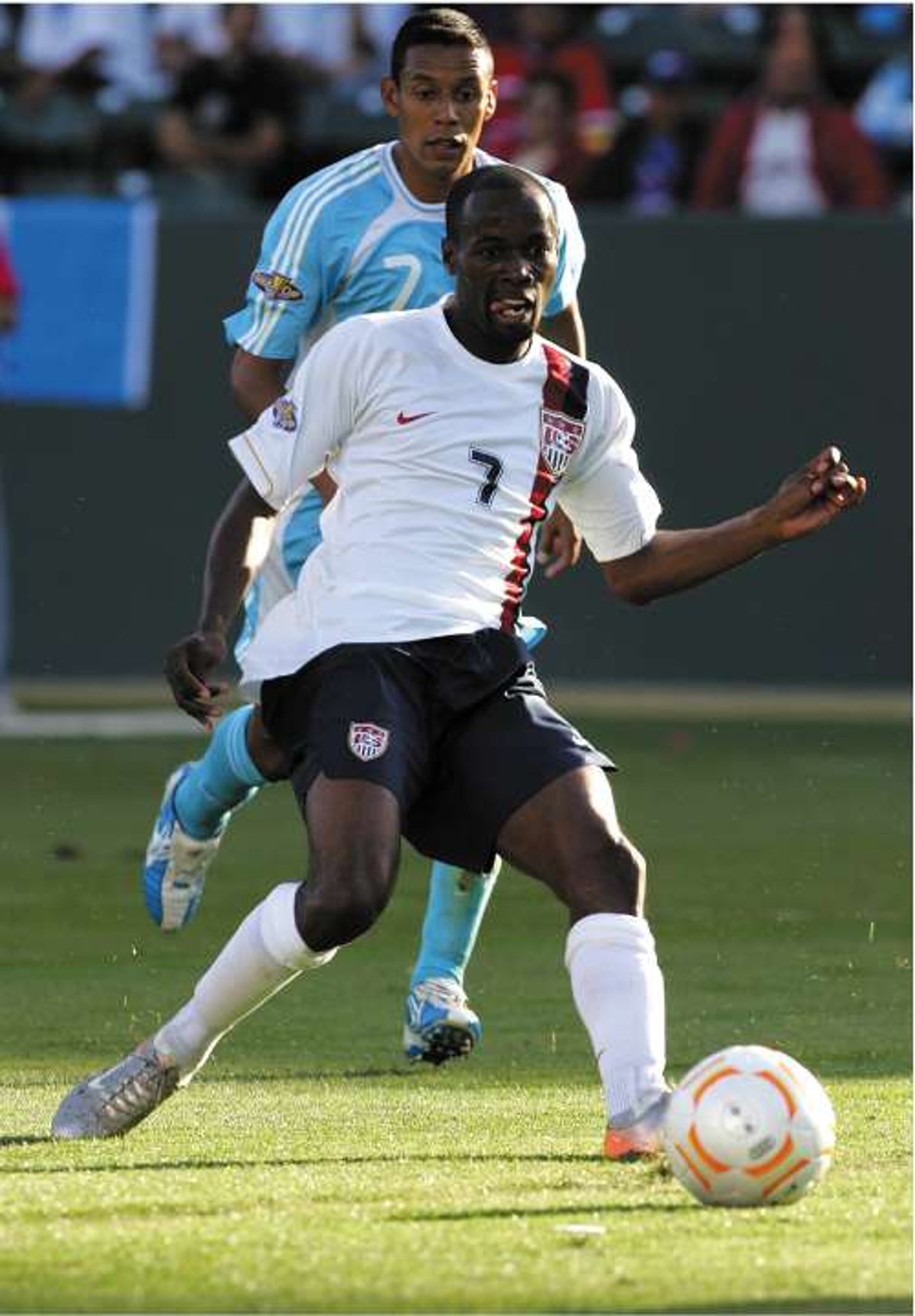 Damarcus Beasley Man City