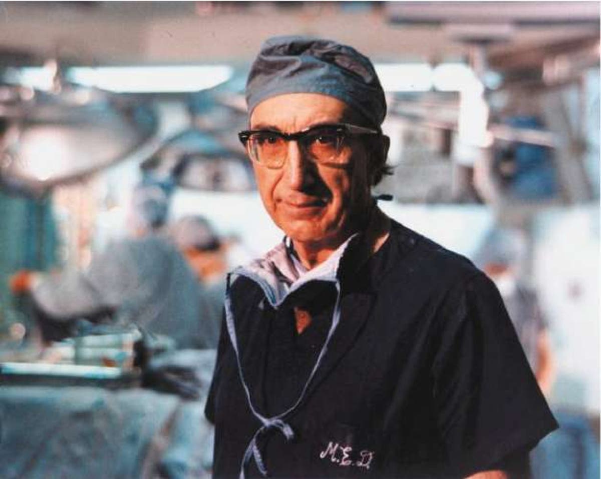 Michael DeBakey: Cardiovascular surgeon whose innovations ...