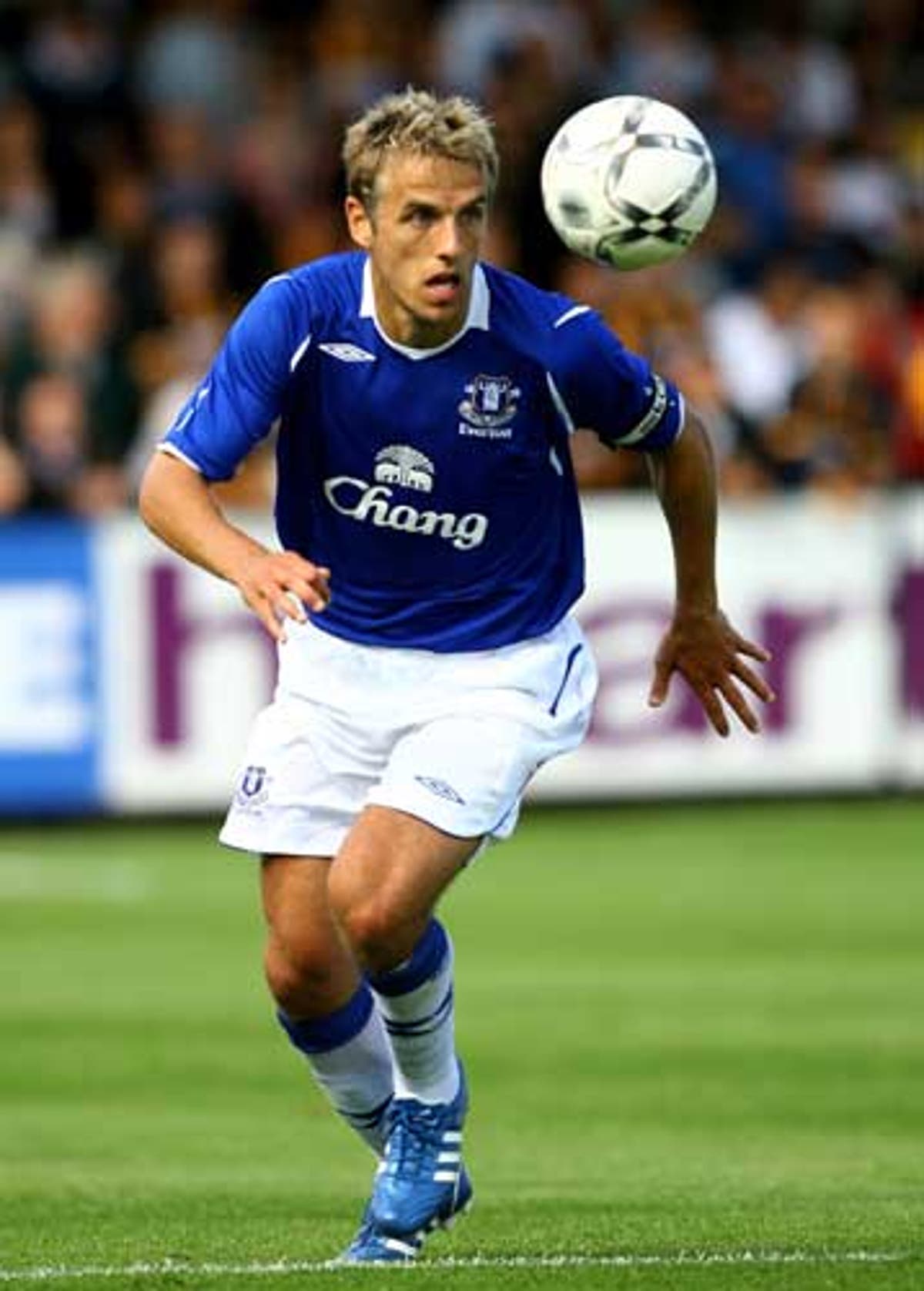Neville pens new Everton deal | The Independent | The Independent