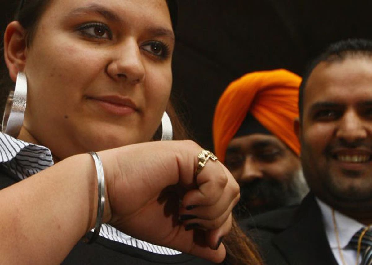 Sikh teenager wins religious bangle case | The Independent | The ...