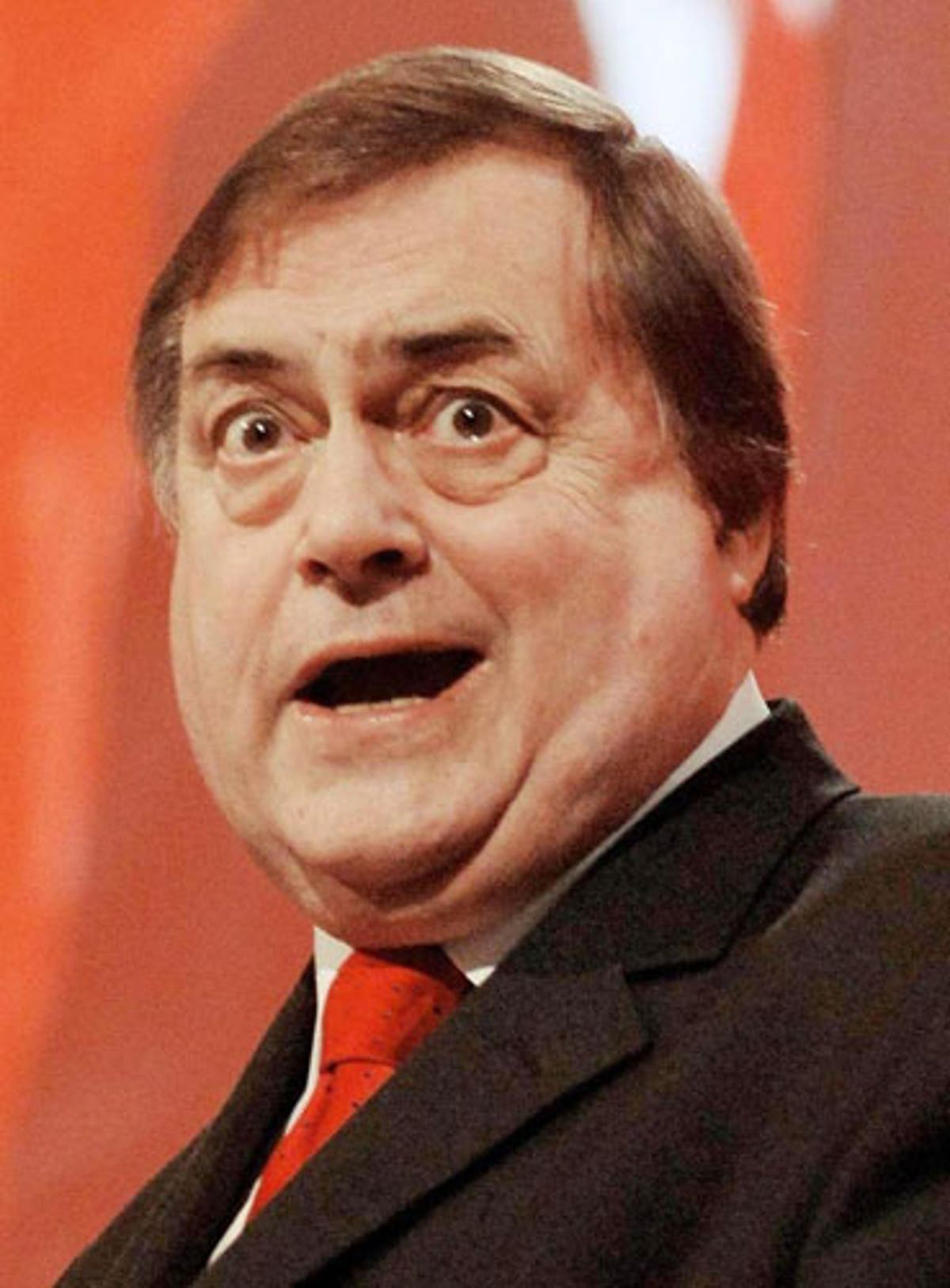 Prescott backs PM – by comparing him to the captain of the 'Titanic ...