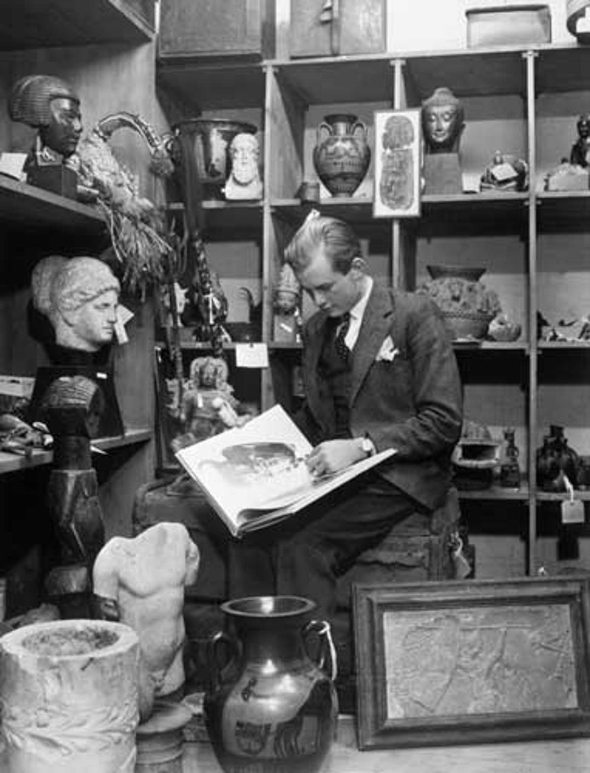 Boy wonder: A revealing view of Bruce Chatwin's early years at Sotheby ...