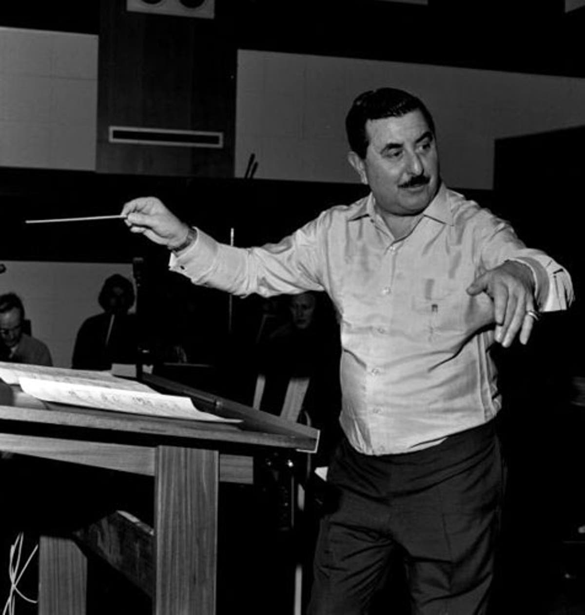 Victor Lewis: Bandleader, guitarist and agent | The Independent | The ...