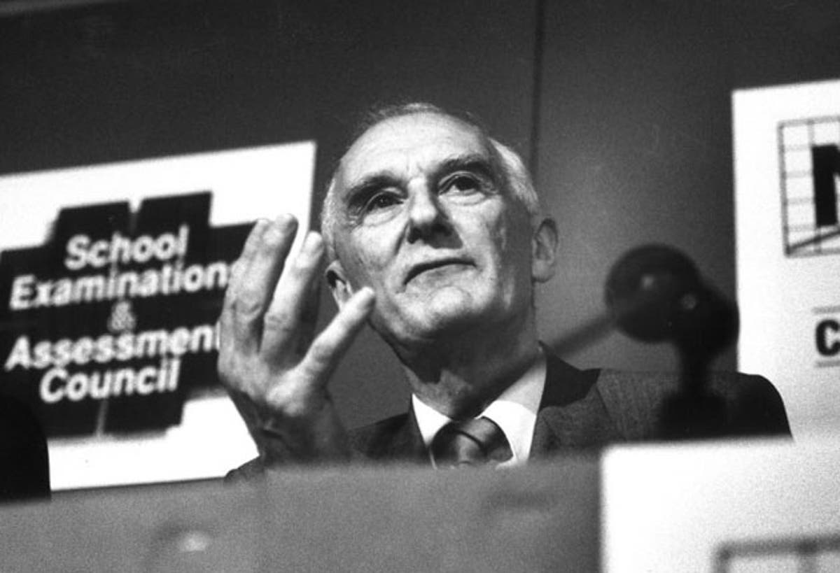 Lord Dearing: Civil servant whose 1997 report paved the way for the ...