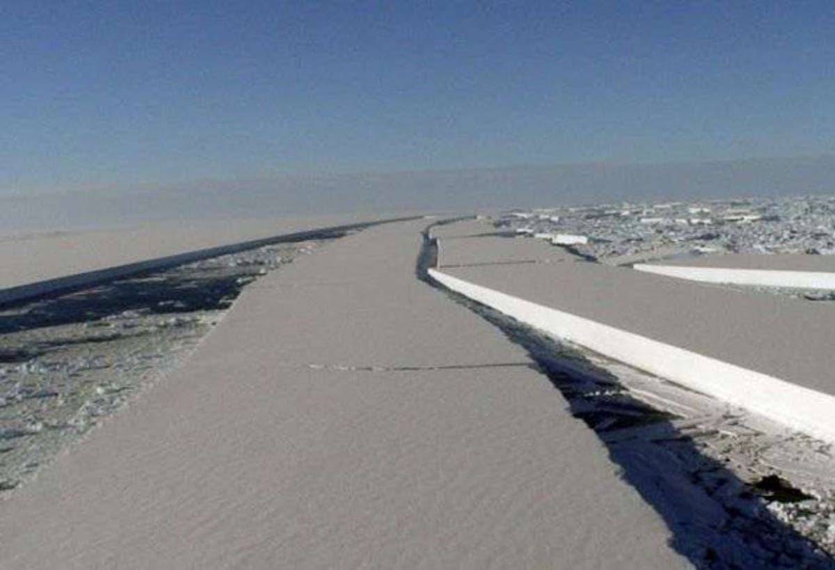 Climate warning as Antarctic ice bridge shatters | The Independent ...
