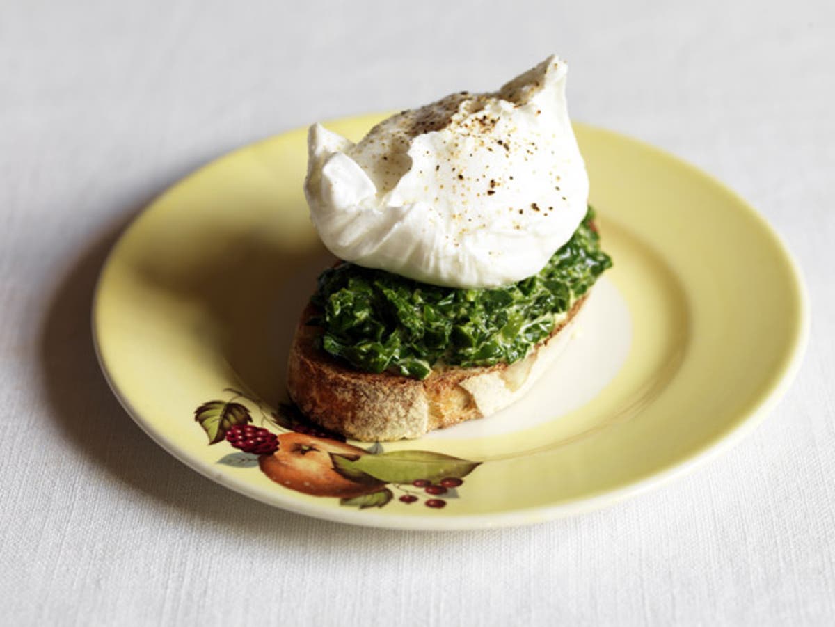 Creamed sea spinach on toast with a poached hen's egg | The Independent ...