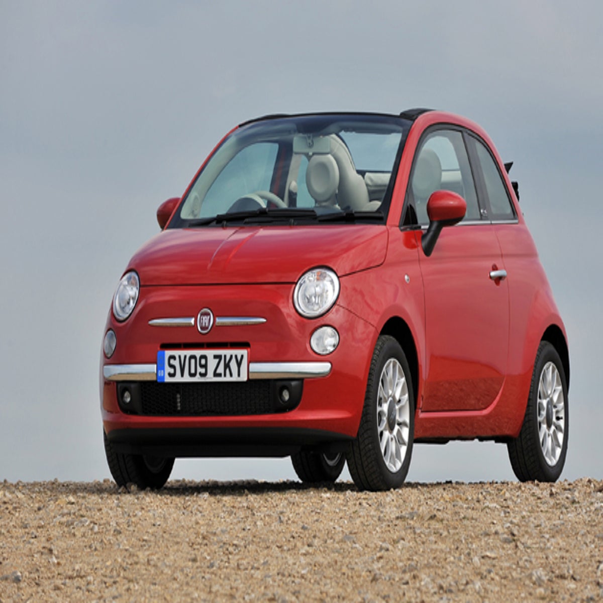 Red Fiat 500 Cabrio