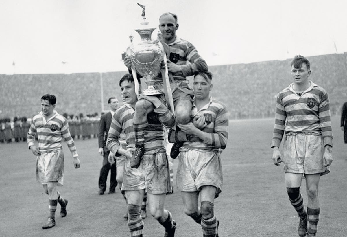 Cec Mountford: Rugby league stand-off who led Wigan to glory then ...