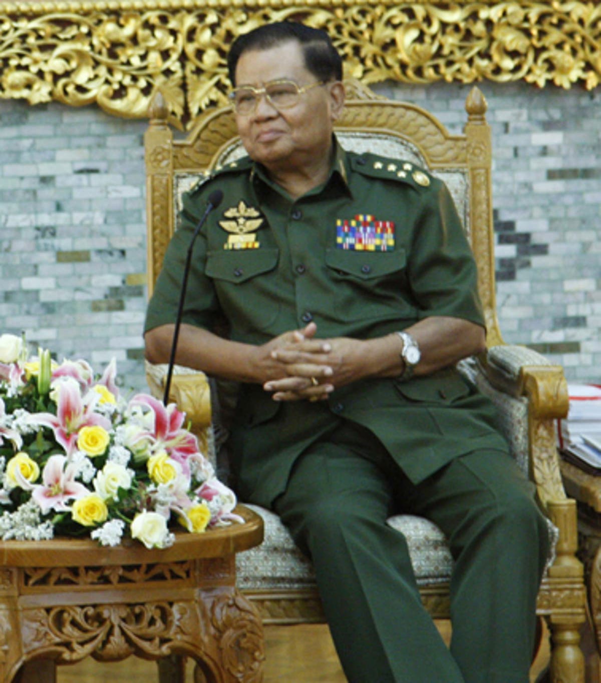 Defectors tell of Burma's secret nuclear reactor | The Independent ...