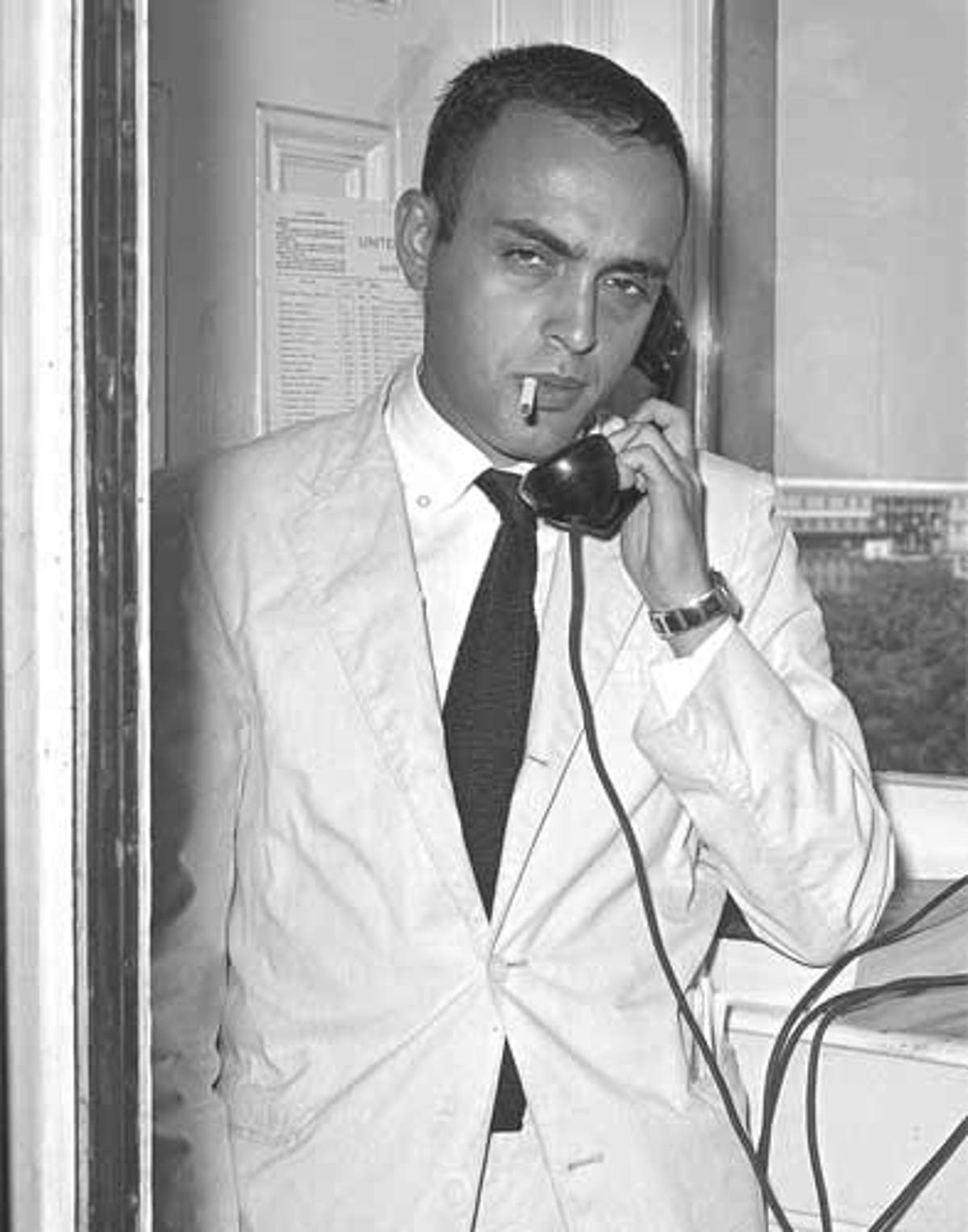 Robert Novak: Influential and pugnaciously conservative political ...