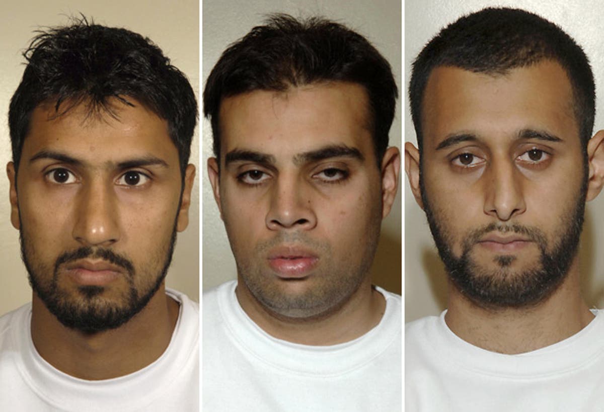 Airline bombs trio given life sentences for 'wicked' plot | The ...