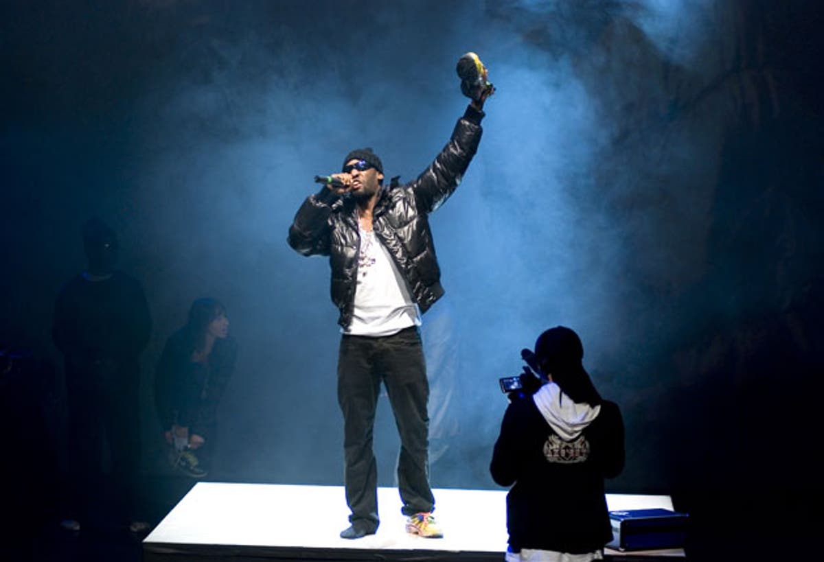 Bling doesn't mean a thing: A new play puts hip-hop and its image ...