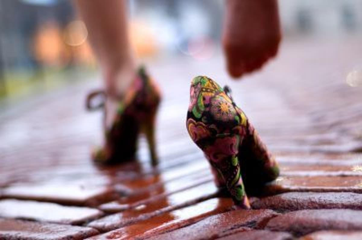 Glam challenge: 96 competitors in Paris stiletto race | The Independent ...