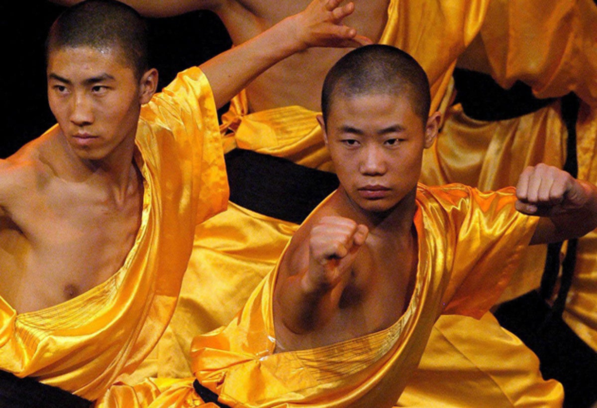 Shaolin Monks Fighting
