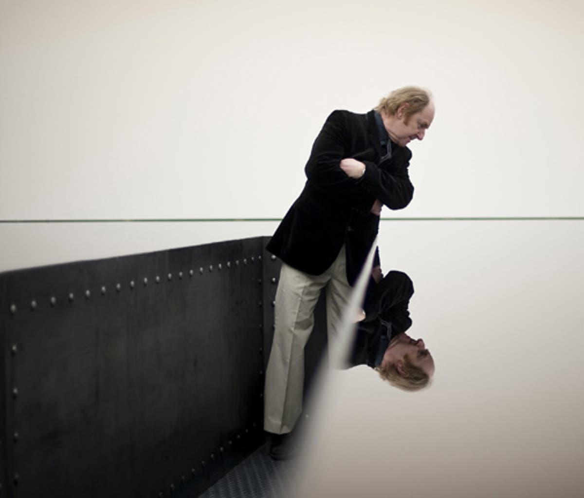 20:50 Richard Wilson, Saatchi Gallery, London | The Independent | The ...