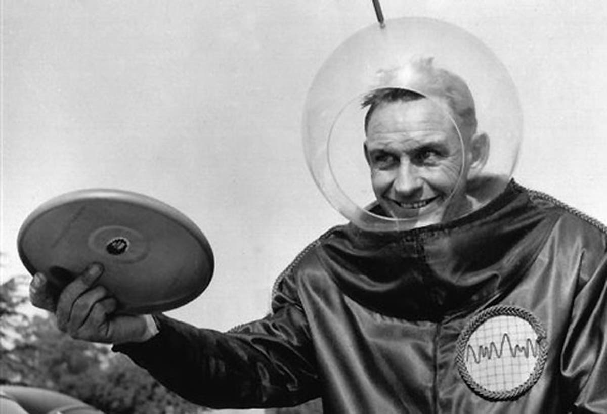 Frisbee inventor Walter Fredrick Morrison dies aged 90 | The ...