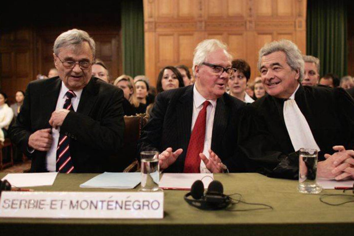 Sir Ian Brownlie: International lawyer who fought for human rights and ...