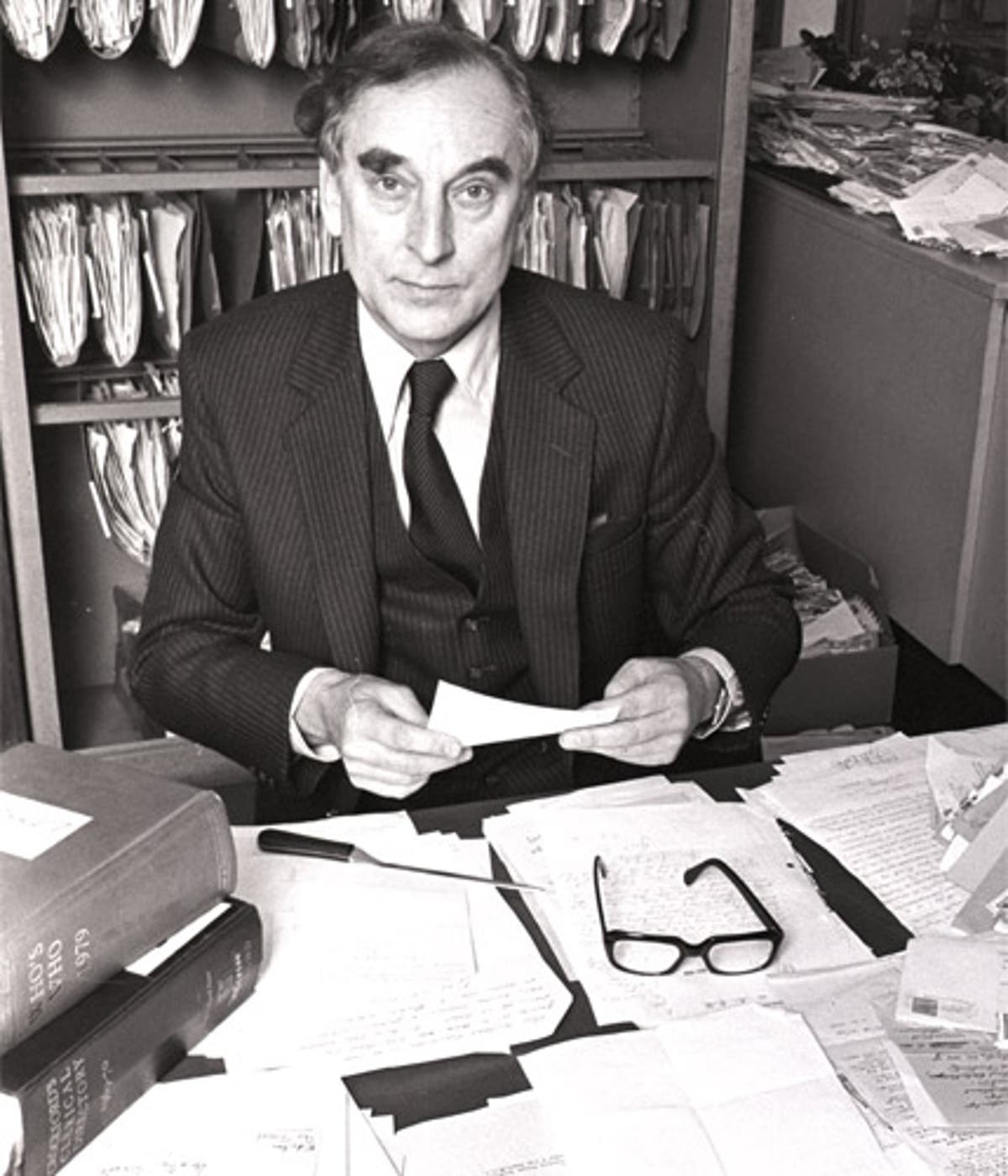 Geoffrey Woolley: 'Times' Letters Editor whose pages helped set Britain ...