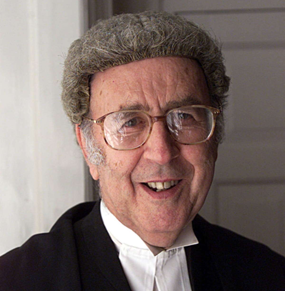 Henry Barron: Irish judge who led the inquiry into the Dublin and ...