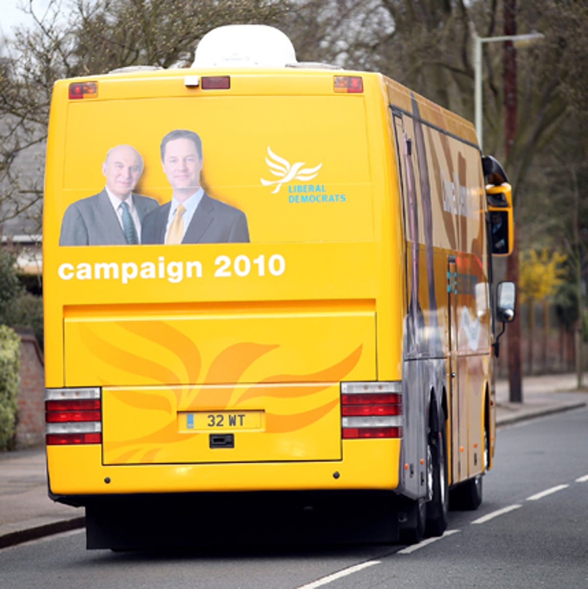Andrew Grice: The yellow battlebus is still driving this election ...