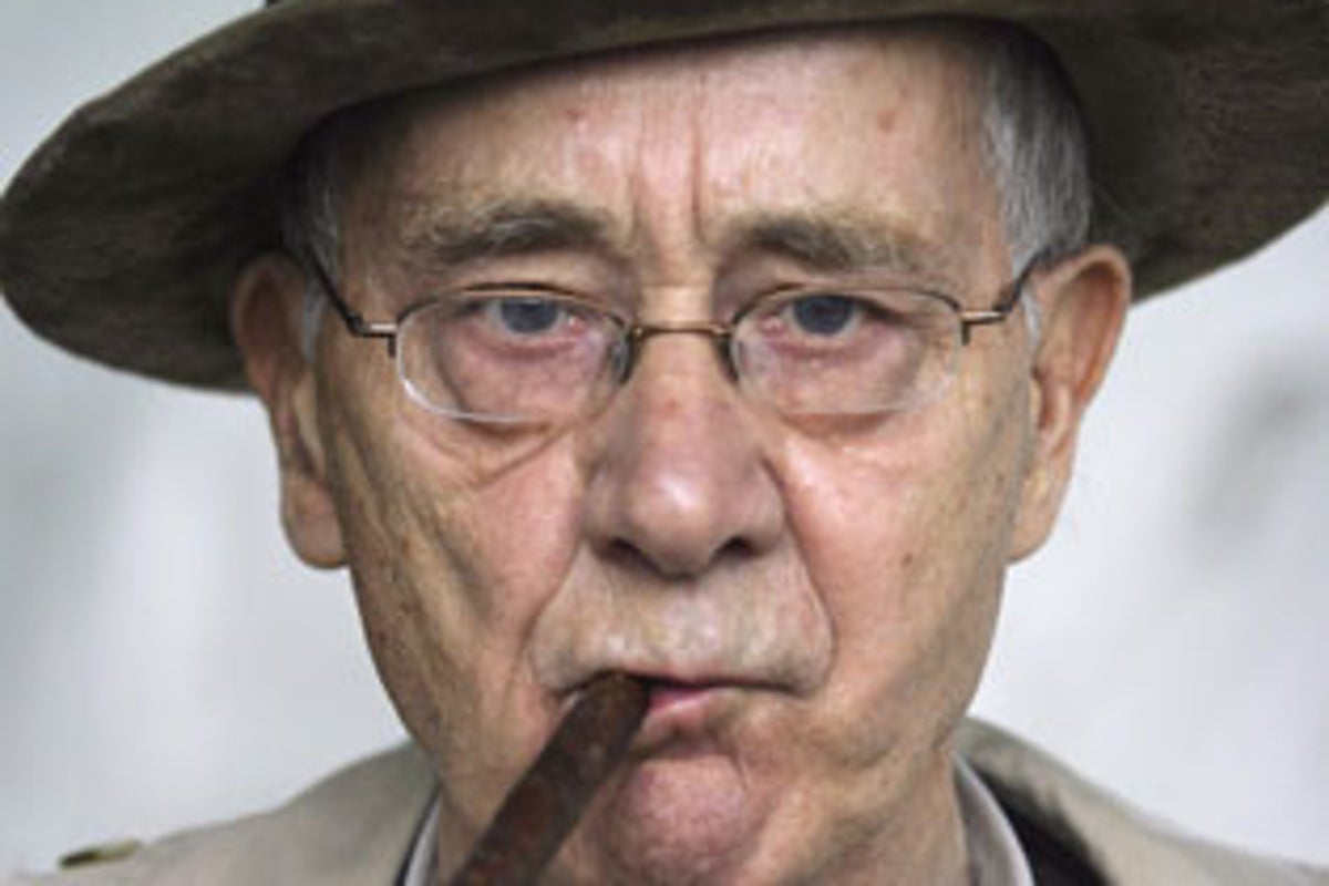 Alan Sillitoe, chronicler of working-class life, dies | The Independent ...