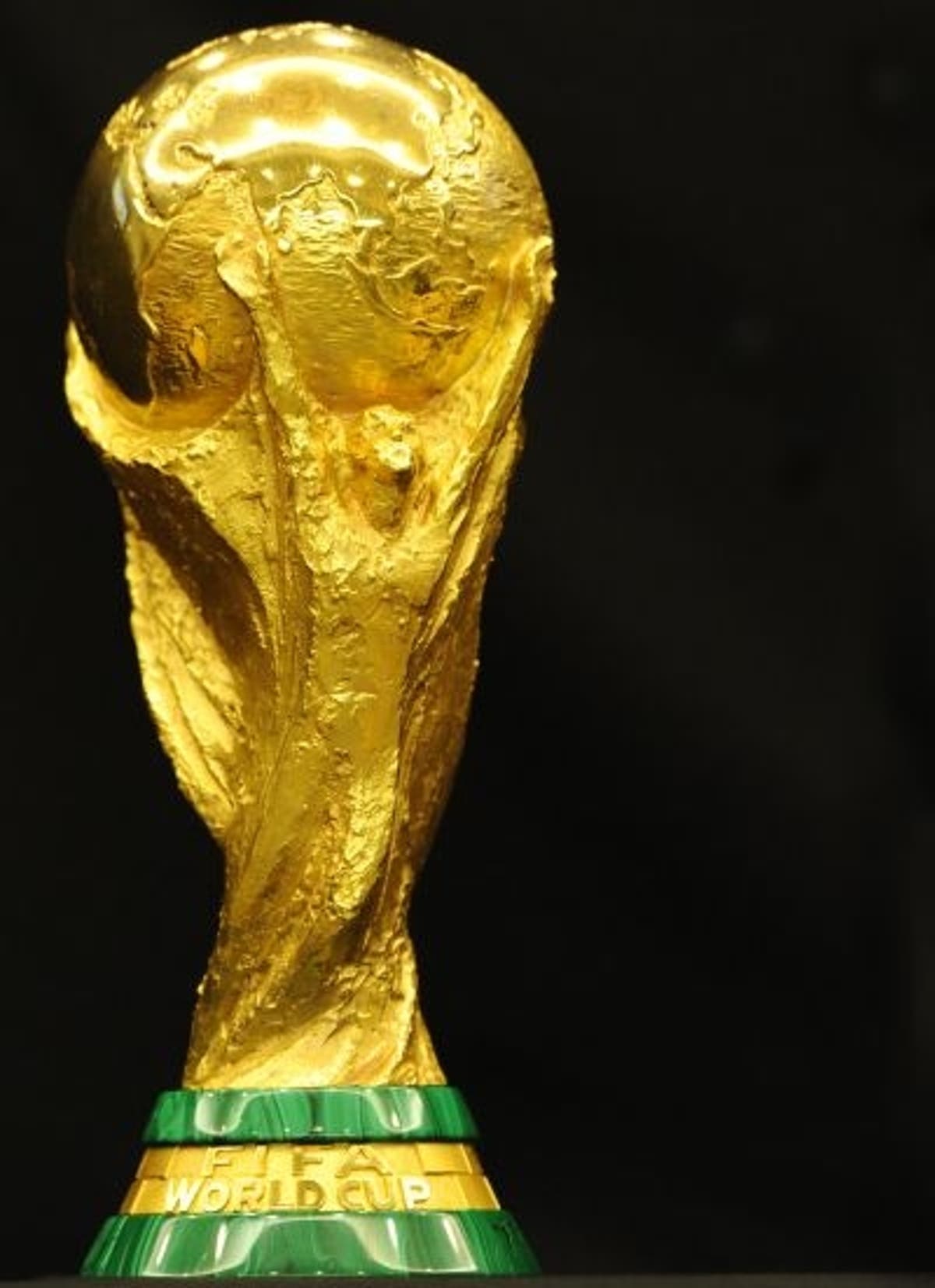 Football: World Cup trophy kicks off final tour around S.Africa | The ...