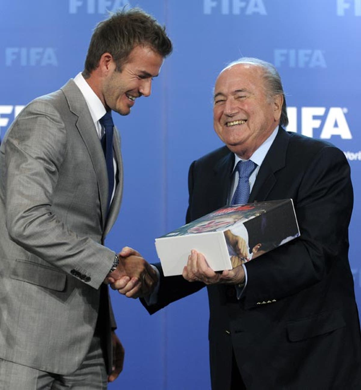 Beckham delivers England bid book | The Independent | The Independent