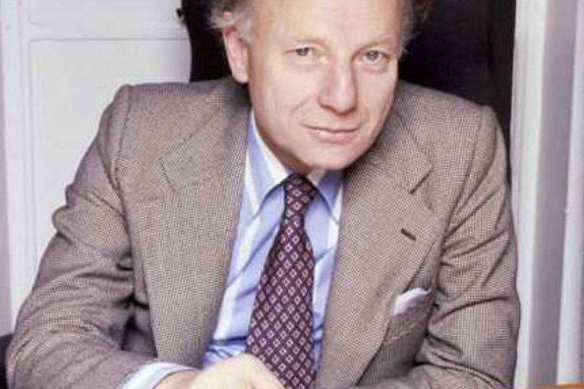 Stephen Hearst: BBC executive who defended the Corporation from attacks ...